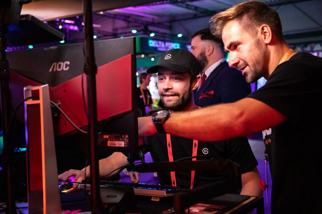 The Best TwitchCon Pics: Streamer Party Recap and OWN3D Booth Highlights