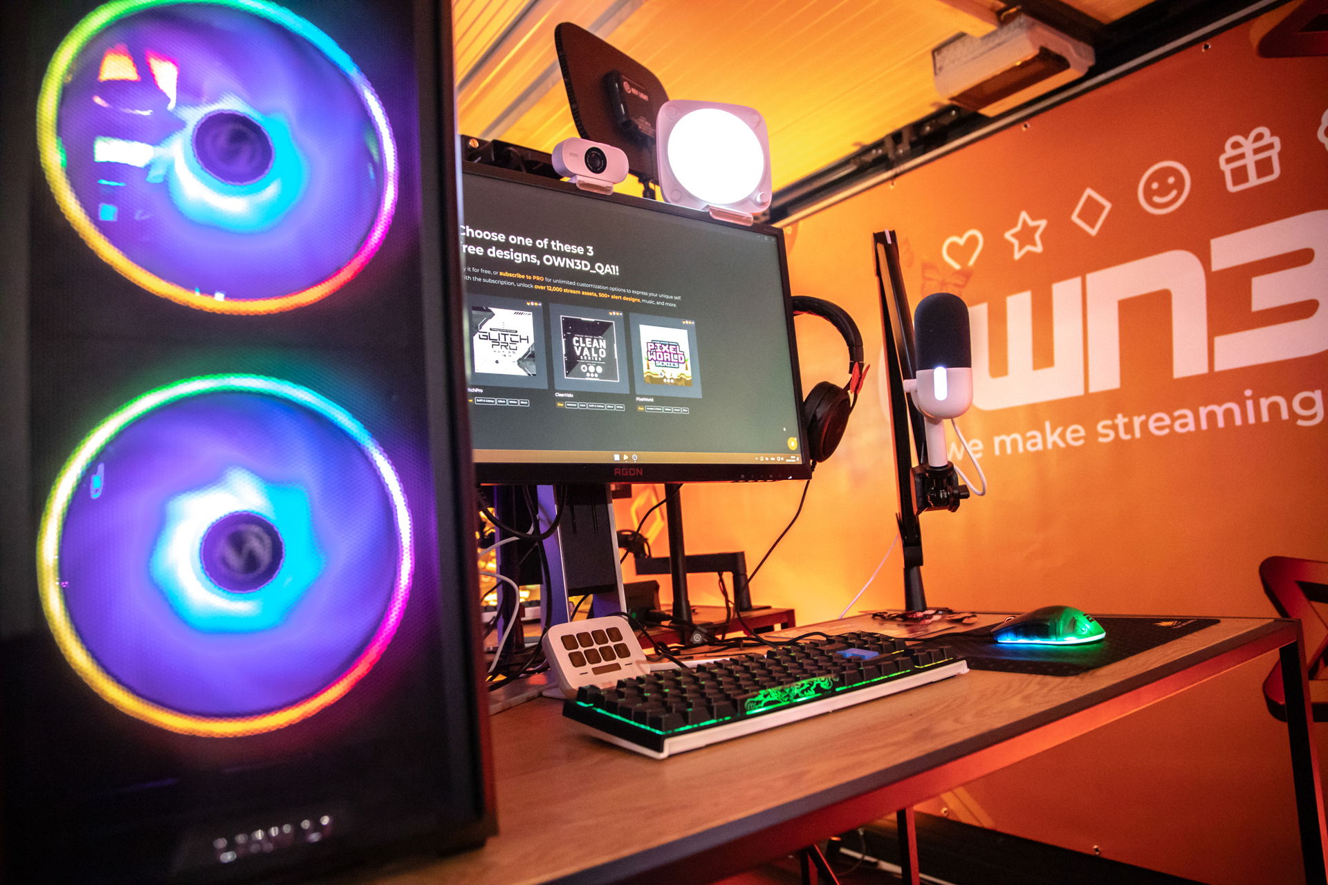 The Best TwitchCon Pics: Streamer Party Recap and OWN3D Booth Highlights