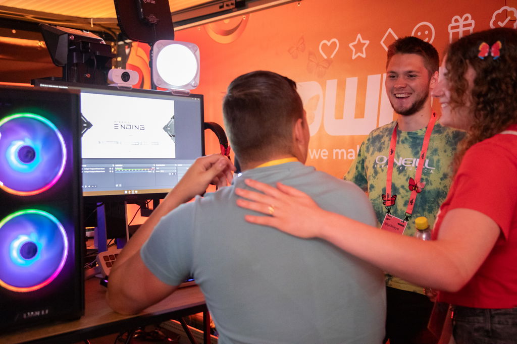 The Best TwitchCon Pics: Streamer Party Recap and OWN3D Booth Highlights